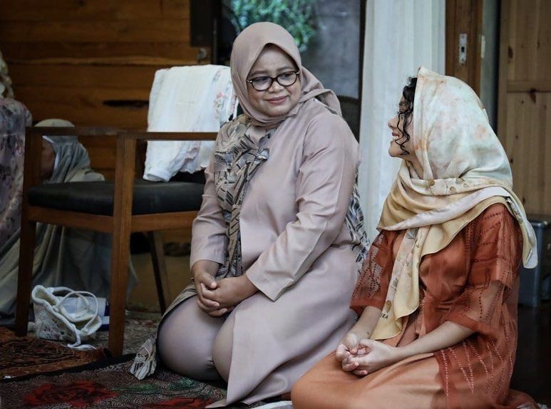 22 Adu Gaya Mutiara Baswedan dan Fery Farhati, Kompak