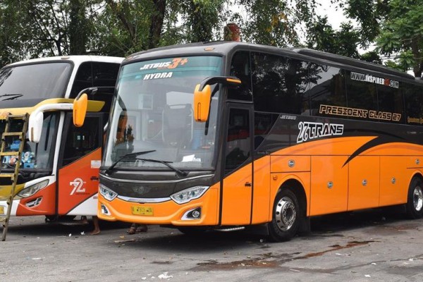 6 Bus Eksekutif Surabaya-Bandung dengan Fasilitas Lengkap
