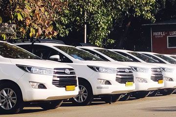 5 Rental Mobil Cirebon, Jelajahi Kota dengan Nyaman!