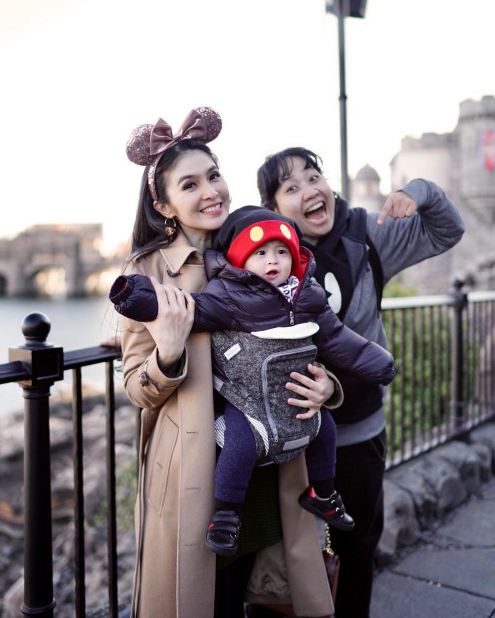 Kedekatan Sandra Dewi Dengan Asistennya 20 Tahun Bersama