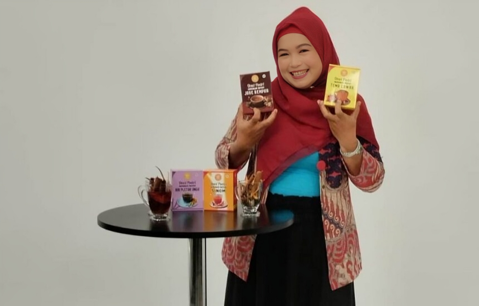 PNM Mekaar Beri Reward Ketua Kelompok Unggulan PNM Mekaar Beri Reward Ketua Kelompok Unggulan