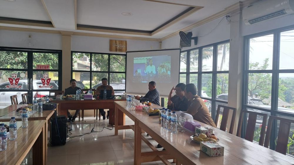 KH Uyung Efendi Beri Pesan Sejuk di Sosialisasi PNM Mekaar KH Uyung Efendi Beri Pesan Sejuk di Sosialisasi PNM Mekaar