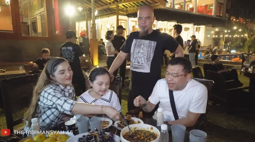 Pesta Ulang Tahun ke-52 Ahmad Dhani, Dihadiri Teman Artis Pesta Ulang Tahun ke-52 Ahmad Dhani, Dihadiri Teman Artis
