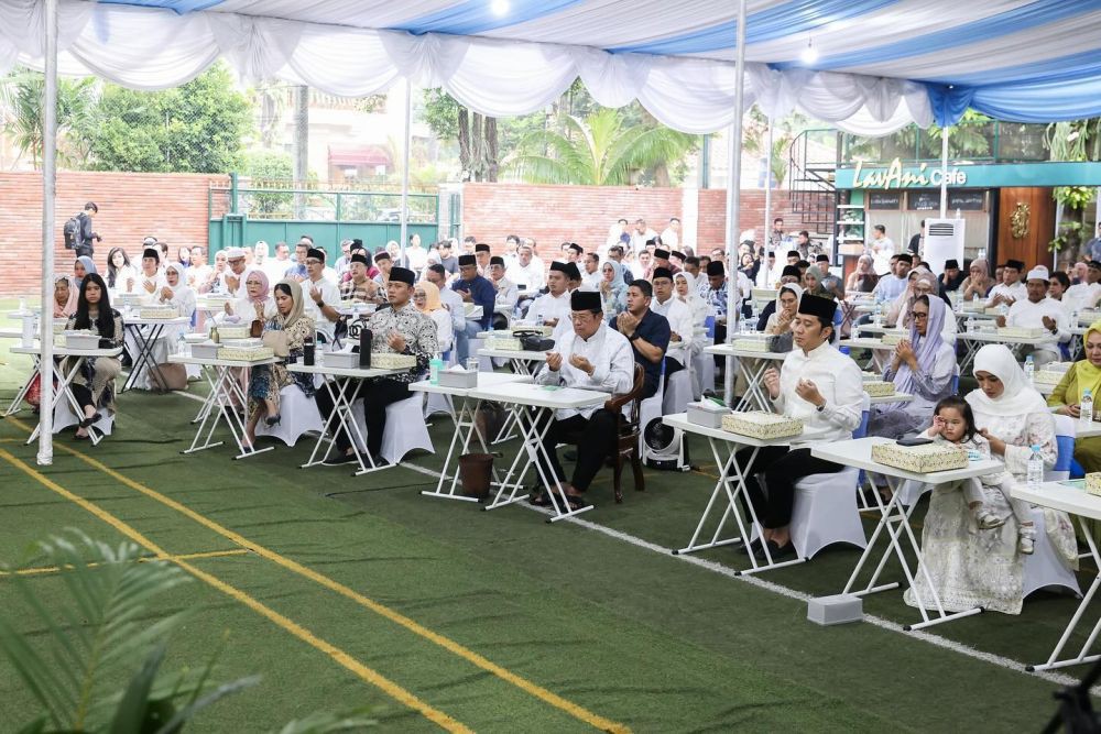 Pengajian Ibas Yudhoyono dan Aliya Rajasa Jelang Pergi Haji Pengajian Ibas Yudhoyono dan Aliya Rajasa Jelang Pergi Haji