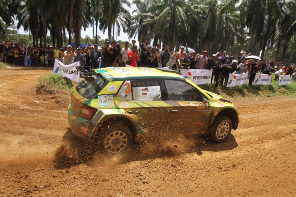 Rihans Variza Juarai Kejurnas Reli Seri I Rambung Sialang