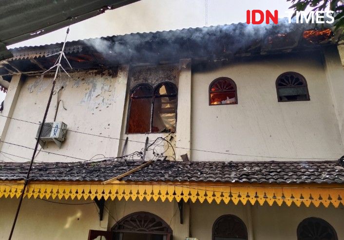 Lantai 2 Kantor Camat Medan Area Ludes, Damkar Terluka Lantai 2 Kantor Camat Medan Area Ludes, Damkar Terluka