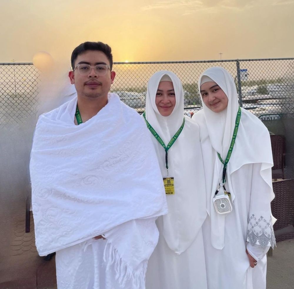 Airin Rachmi Diany dan Keluarga