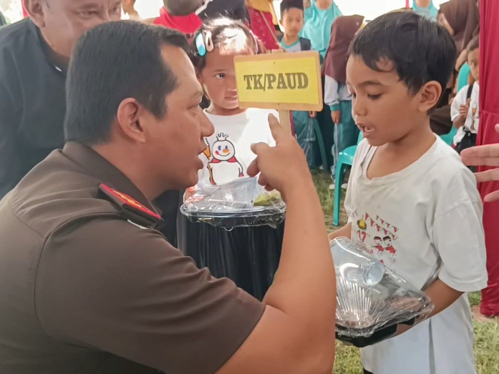 Pemkab Lotim Laksanakan Program Makan Bergizi Gratis Prabowo Pemkab Lotim Laksanakan Program Makan Bergizi Gratis Prabowo