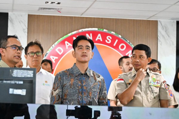 Gibran Pimpin Rapat Penanganan Bencana Erupsi Lewotobi, Ini