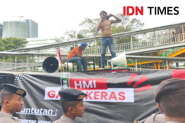 Demo di KPU Jakarta, Minta Pemungutan Suara Ulang Demo di KPU Jakarta, Minta Pemungutan Suara Ulang