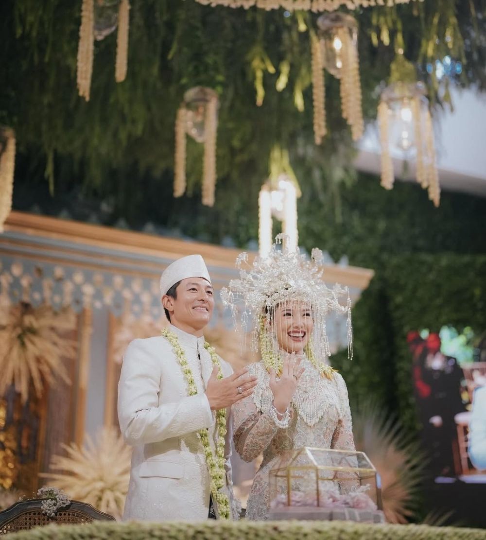9 Gaya Kebaya dan Makeup Akad Nikah Athina Papadimitriou 9 Gaya Kebaya dan Makeup Akad Nikah Athina Papadimitriou