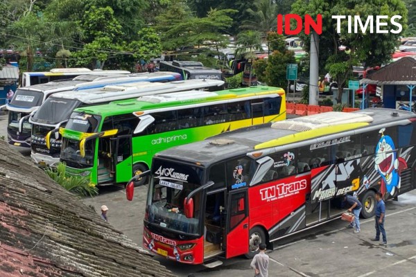 Puncak Mudik di Terminal Kampung Rambutan H-3 Lebaran