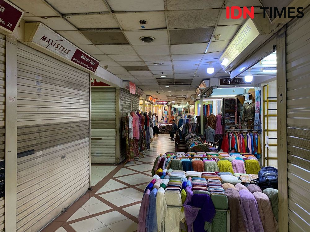 Sepi Pengunjung, Ini Potret Pasar Tanah Abang Jelang Lebaran